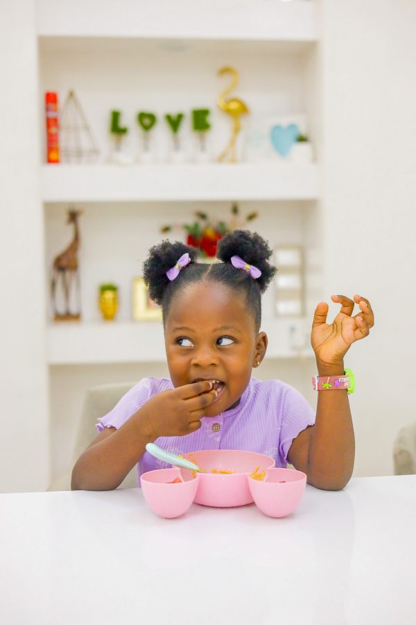 HOW TO ENCOURAGE YOUR KIDS TO EAT MORE FRUITS - littlebigbiteco